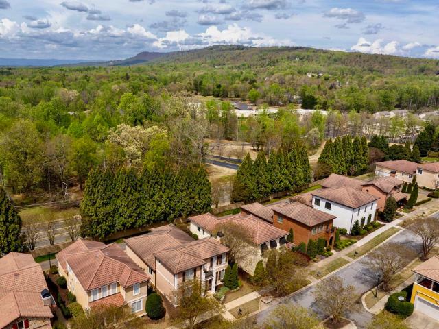 8 Arezzo Dr, Greenville, SC 29609 | MLS #1592