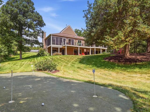 8 Arrowwood Lane