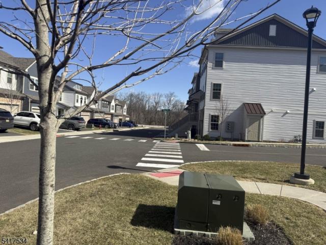 8 Aster Blvd