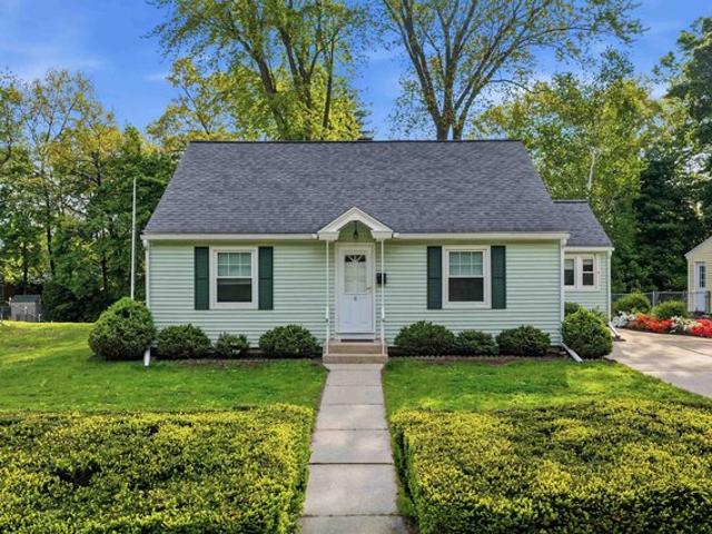 8 Burnham Ave, Nashua, NH 03064