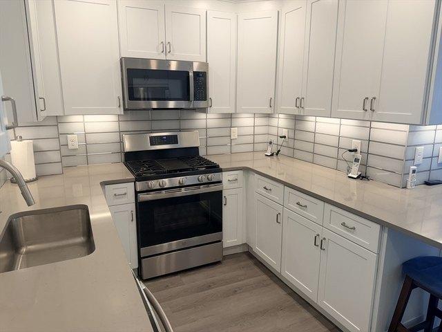 8 Burnside St Unit 2, Salem, MA 01970