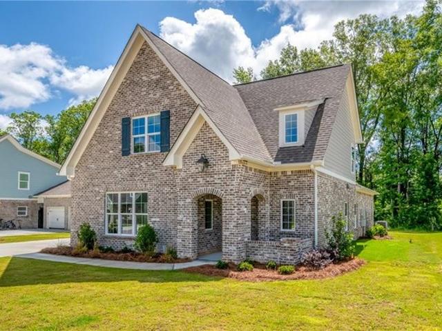 8 Burts Gap Loop, Auburn, AL 36830