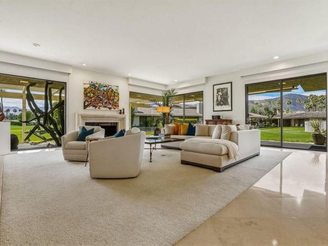 8 Barnard Ct, Rancho Mirage, CA 92270
