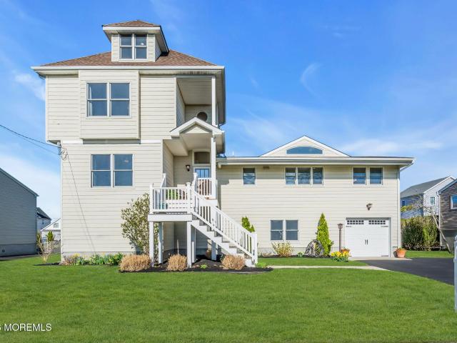 8 Bartine St, Toms River, NJ 08753 | MLS #22609 | Compass