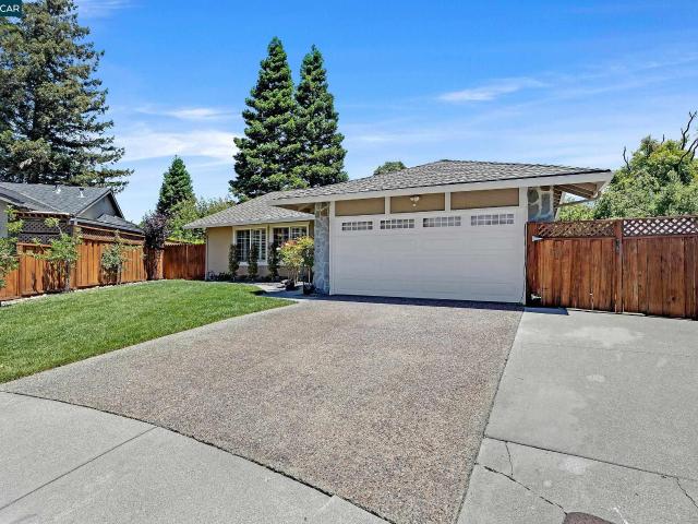 8 Bath Ct