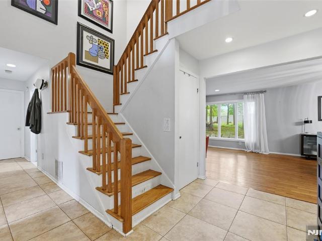 8 Bayard Lane