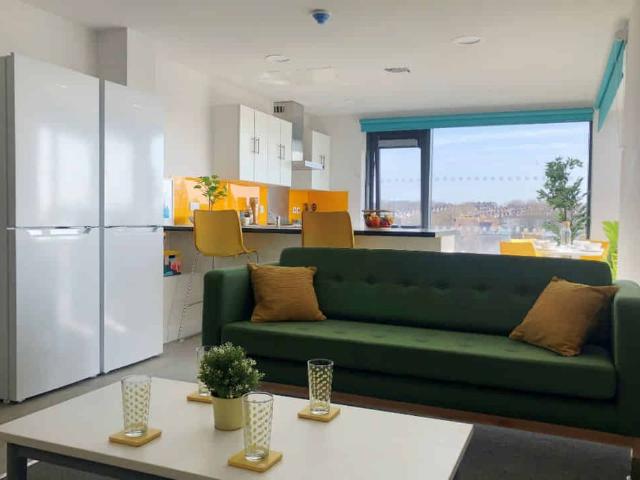 8 Bed Classic En suite