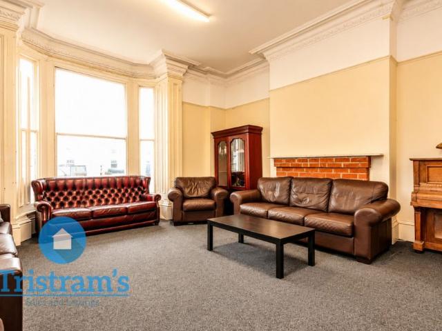8 bed End Terraced House for Rent