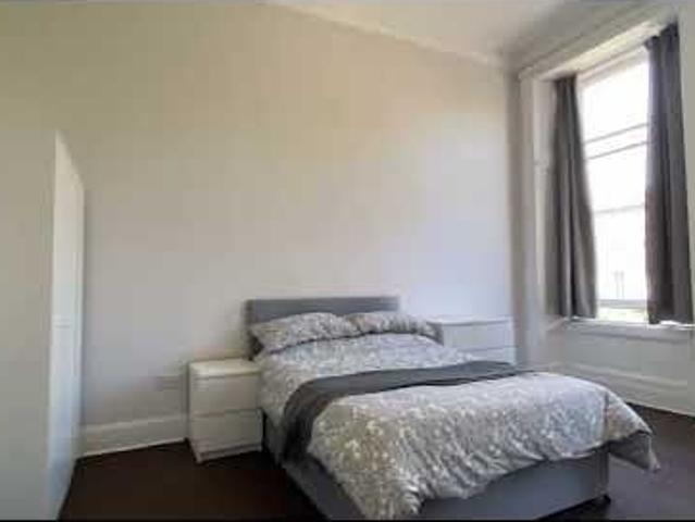 8 Bed Flat, Cecil St, G12