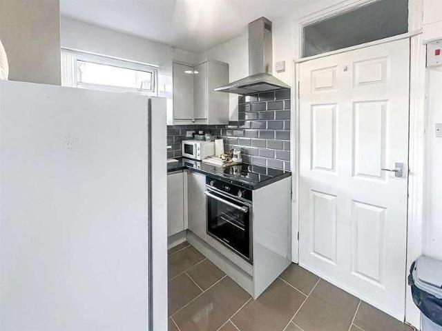 8 bed flat for sale