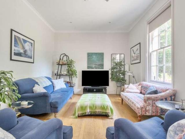 8 bed house for sale
