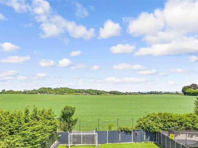 8 bed house for sale