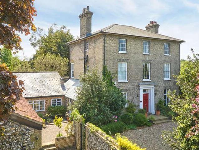 8 bed house for sale