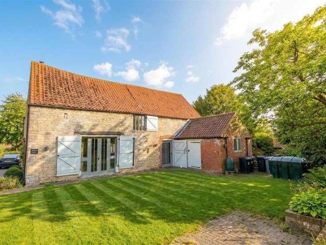8 bed house for sale