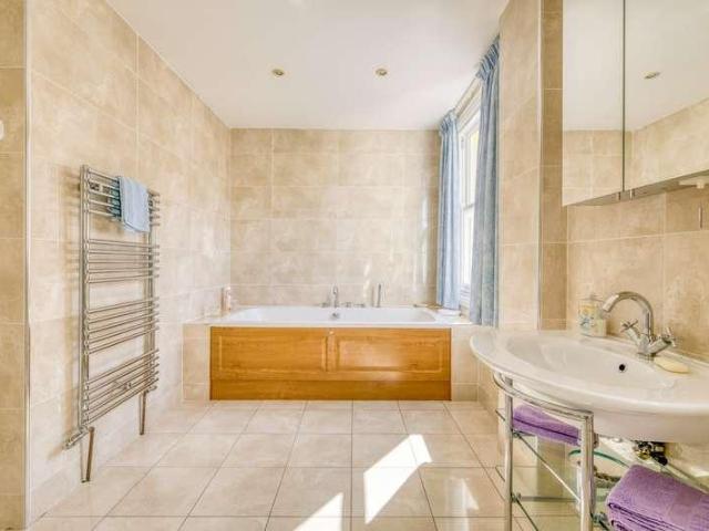 8 bed house for sale