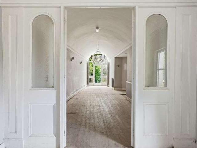 8 bed property for sale