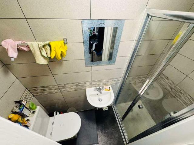 8 bed property for sale