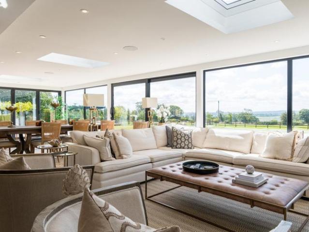 8 bed property for sale