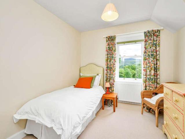 8 bed property for sale
