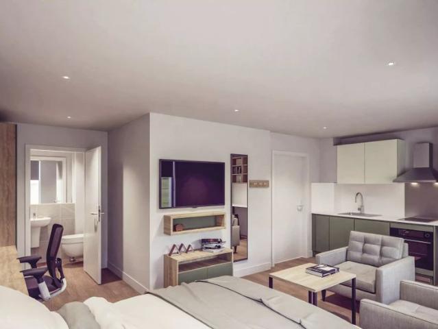 8 Bed Premium En Suite