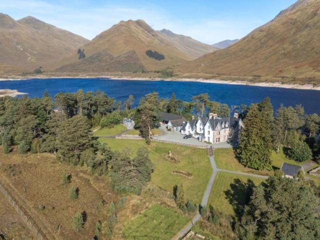 8 bedroom country house for sale