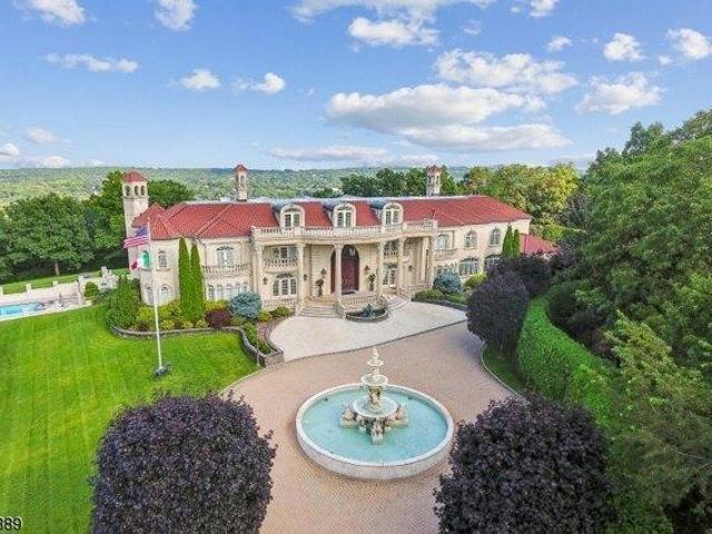 8 bedroom, Cedar Grove NJ 07009 93634228