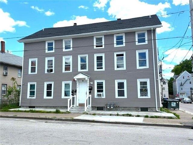 8 bedroom, Central Falls RI 02863 104811465