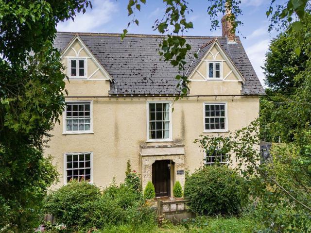 8 bedroom character property for sale