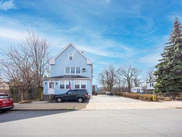 8 bedroom, Chelsea MA 02150 104480262