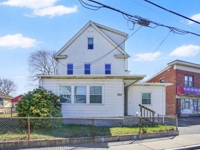 8 bedroom, Chicopee MA 01020 102583516