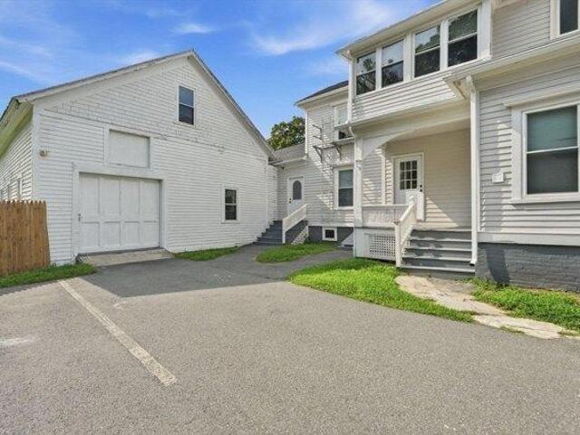 8 bedroom, Amherst MA 01002 105175801