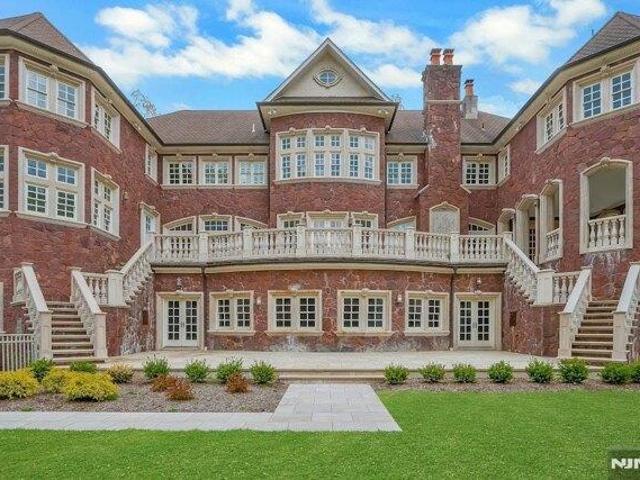 8 bedroom, Alpine NJ 07620 104852572