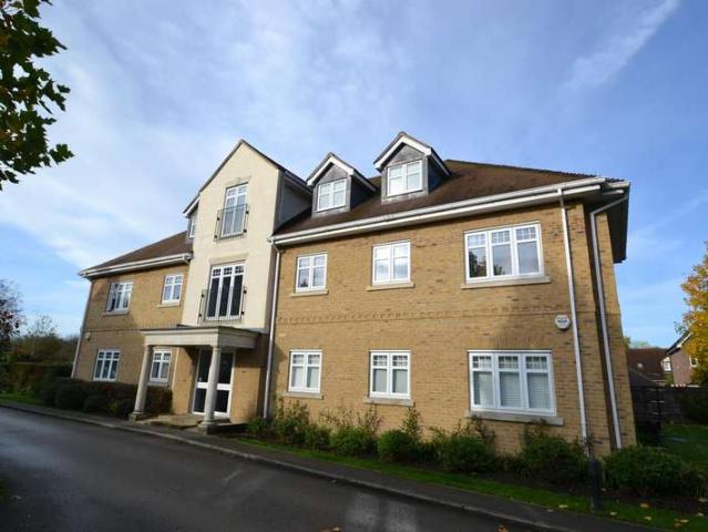 8 Bedroom Apartment Flat