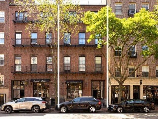 8 bedroom, Boston MA 02114 104604120