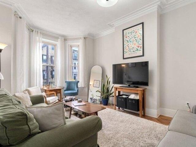 8 bedroom, Boston MA 02127 103126693