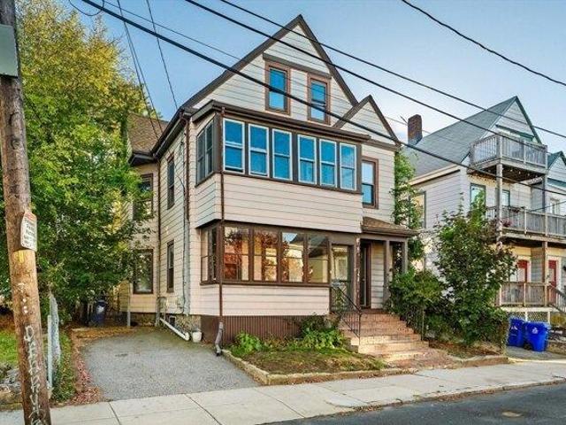 8 bedroom, Boston MA 02135 102563506