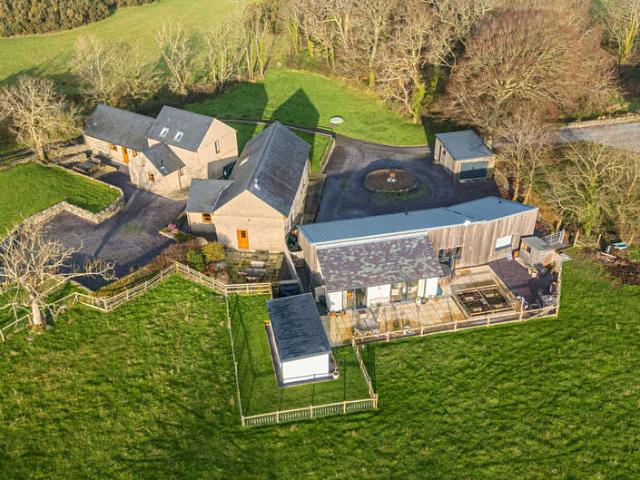 8 Bedroom Barn Conversion Character Property