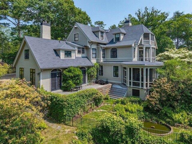8 bedroom, Beverly MA 01915 103806843