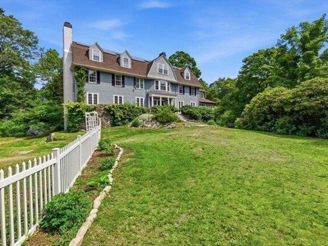 8 bedroom, Beverly MA 01915 104905269