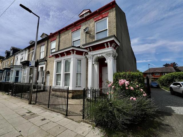 8 bedroom block of apartments for sale