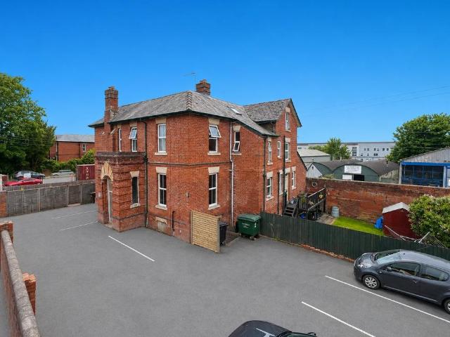 8 bedroom block of apartments for sale