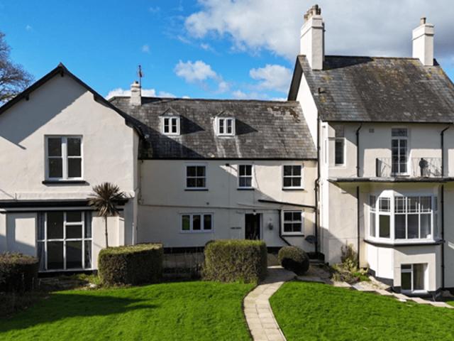8 bedroom block of apartments for sale