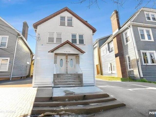 8 bedroom, Bloomfield NJ 07003 104853580