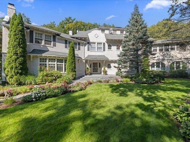 8 bedroom, Brookline MA 02467 102371376