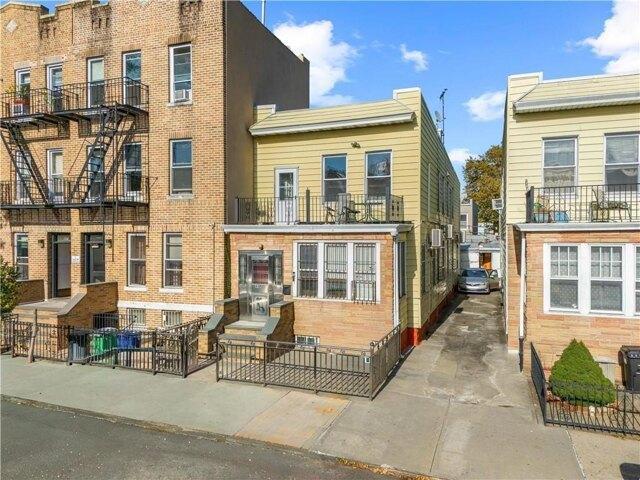 8 bedroom, Brooklyn NY 11209 LS102282317