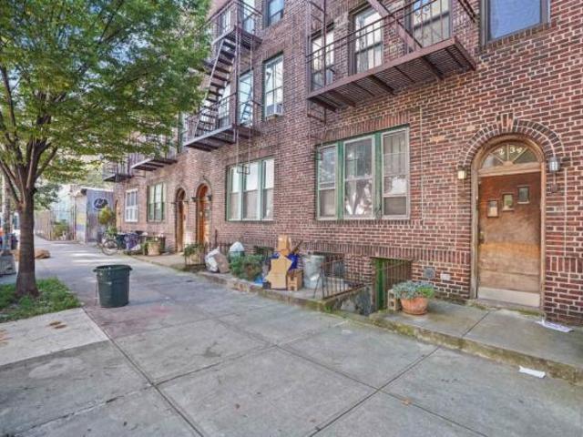 8 bedroom, Brooklyn NY 11211 70411030