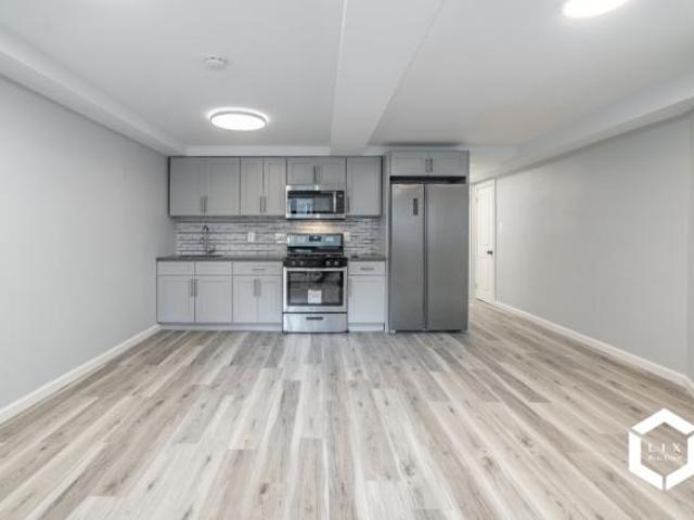 8 bedroom, Brooklyn NY 11218 66724072