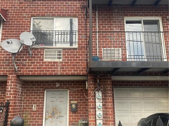 8 bedroom, Bronx NY 10469 LS72692250