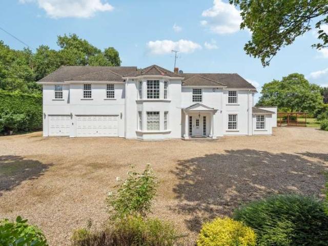 8 Bedroom Detached House