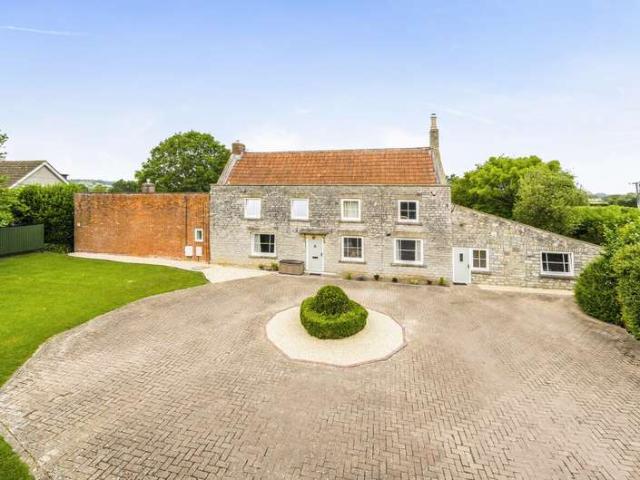 8 Bedroom Detached House